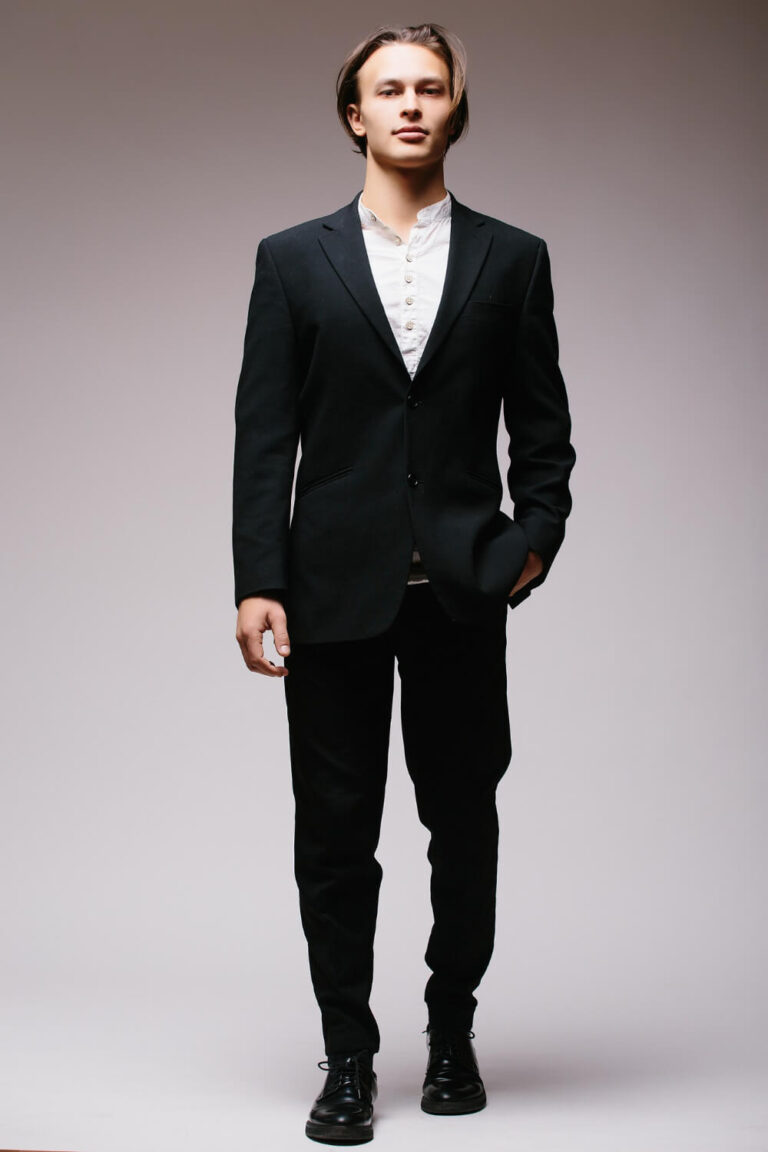 Men's Suit: What Will Be In Trend In 2024 - Hackshion